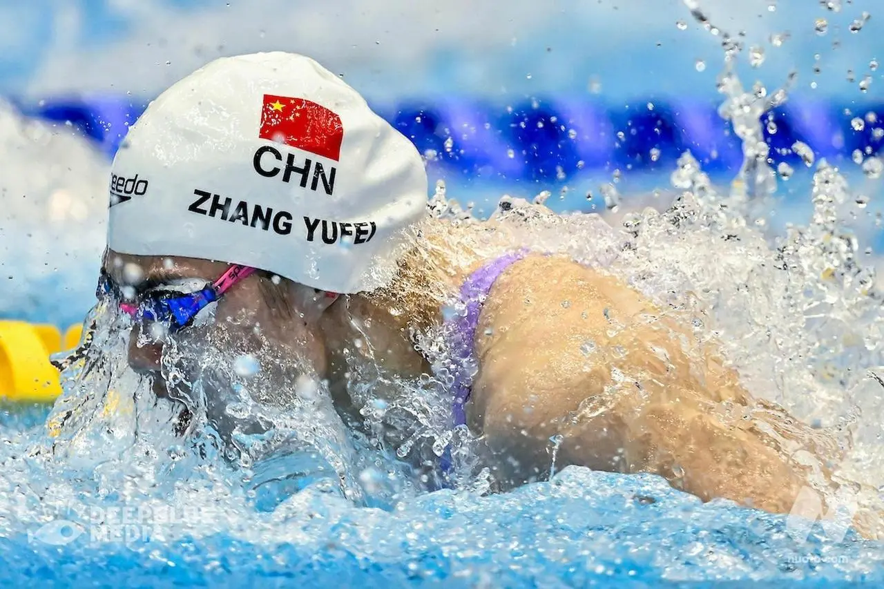 Cina. Campionati nazionali. D6. Zhang Yufei: 200 farfalla (2.06.40). Ye ...